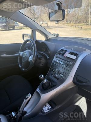 Toyota Auris 2007 Rīga, ar dzinēja tilpumu 2.00 L un nobraukumu 230 tūkst. km par 1900 €, foto 19 vietnē AUTOMOTO.COM.LV
