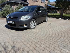 Toyota Auris 2007 Viļņa, ar dzinēja tilpumu 1.60 L un nobraukumu 250 tūkst. km par 2999 €, foto  vietnē AUTOMOTO.COM.LV