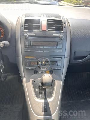 Toyota Auris 2007 in Riga, with an engine capacity of 1.60 L and mileage of 261 thousand km for 1150 €, photo 6 on AUTOMOTO.COM.LV