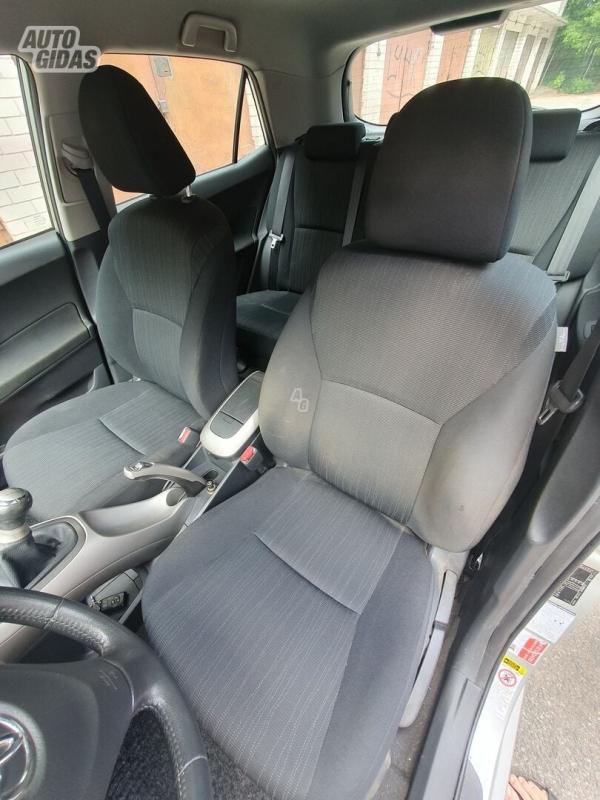 Toyota Auris 2007 Viļņa, ar dzinēja tilpumu 1.60 L un nobraukumu 159 tūkst. km par 3000 €, foto 8 vietnē AUTOMOTO.COM.LV