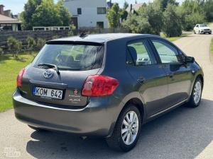 Toyota Auris 2007 in Vilnius, with an engine capacity of 2.00 L and mileage of 305 thousand km for 1800 €, photo 4 on AUTOMOTO.COM.LV