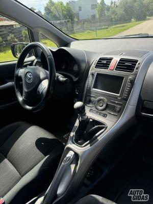 Toyota Auris 2007 in Vilnius, with an engine capacity of 2.00 L and mileage of 305 thousand km for 1800 €, photo 8 on AUTOMOTO.COM.LV