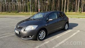 Toyota Auris 2007 Rīga, ar dzinēja tilpumu 1.40 L un nobraukumu 190 tūkst. km par 2200 €, foto 3 vietnē AUTOMOTO.COM.LV