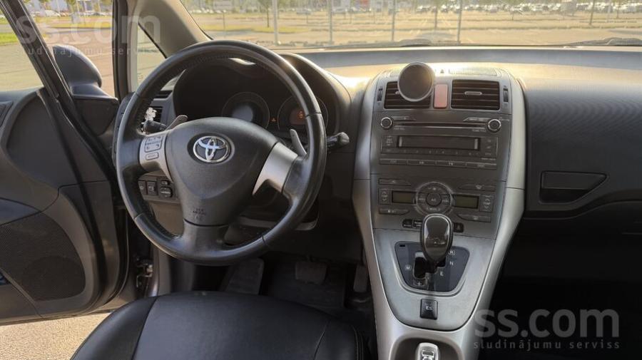 Toyota Auris 2007 Rīga, ar dzinēja tilpumu 1.40 L un nobraukumu 190 tūkst. km par 2200 €, foto 7 vietnē AUTOMOTO.COM.LV