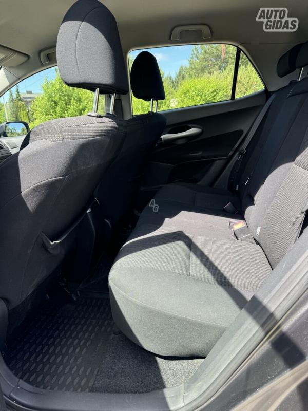 Toyota Auris 2007 Viļņa, ar dzinēja tilpumu 2.00 L un nobraukumu 308 tūkst. km par 1950 €, foto 5 vietnē AUTOMOTO.COM.LV