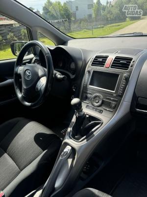 Toyota Auris 2007 in Vilnius, with an engine capacity of 2.00 L and mileage of 308 thousand km for 1950 €, photo 9 on AUTOMOTO.COM.LV