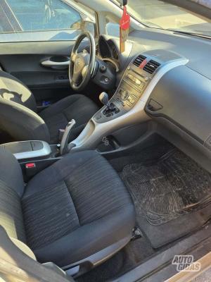 Toyota Auris 2007 Mažeikiai, ar dzinēja tilpumu 1.60 L un nobraukumu 214 tūkst. km par 2500 €, foto 14 vietnē AUTOMOTO.COM.LV