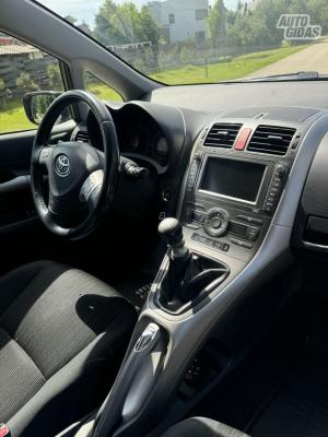 Toyota Auris 2007 Viļņa, ar dzinēja tilpumu 2.00 L un nobraukumu 308 tūkst. km par 1900 €, foto 9 vietnē AUTOMOTO.COM.LV