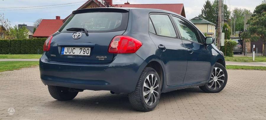 Toyota Auris 2007 in Vilnius, with an engine capacity of 2.00 L and mileage of 317 thousand km for 1950 €, photo 4 on AUTOMOTO.COM.LV