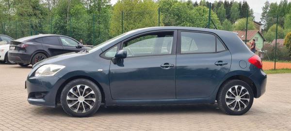 Toyota Auris 2007 Viļņa, ar dzinēja tilpumu 2.00 L un nobraukumu 317 tūkst. km par 1950 €, foto 6 vietnē AUTOMOTO.COM.LV