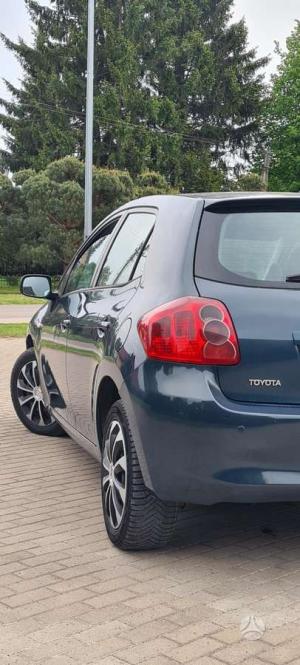 Toyota Auris 2007 in Vilnius, with an engine capacity of 2.00 L and mileage of 317 thousand km for 1950 €, photo 11 on AUTOMOTO.COM.LV