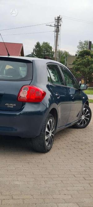 Toyota Auris 2007 in Vilnius, with an engine capacity of 2.00 L and mileage of 317 thousand km for 1950 €, photo 12 on AUTOMOTO.COM.LV