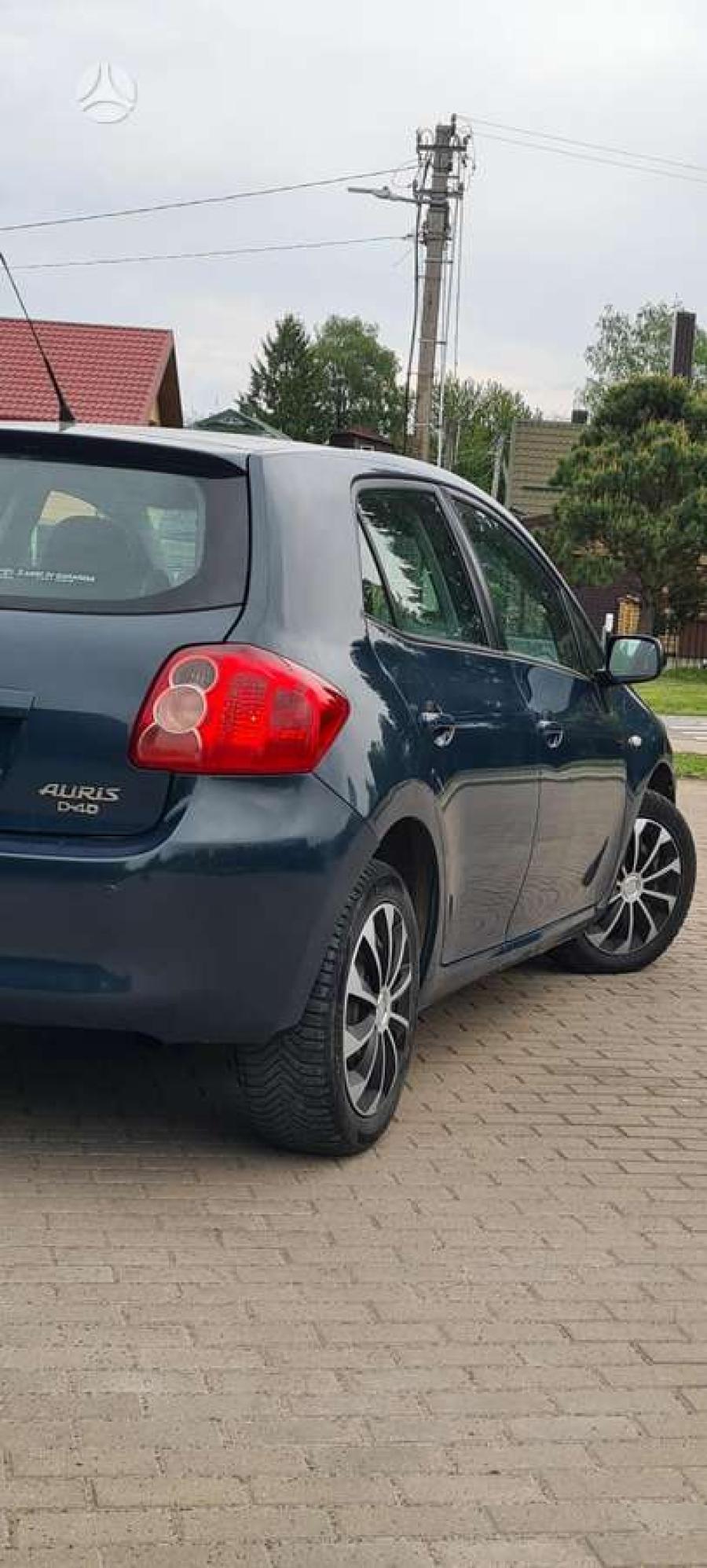 Toyota Auris 2007 in Vilnius, with an engine capacity of 2.00 L and mileage of 317 thousand km for 1950 €, photo 12 on AUTOMOTO.COM.LV
