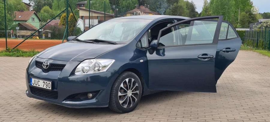 Toyota Auris 2007 in Vilnius, with an engine capacity of 2.00 L and mileage of 317 thousand km for 1950 €, photo 20 on AUTOMOTO.COM.LV