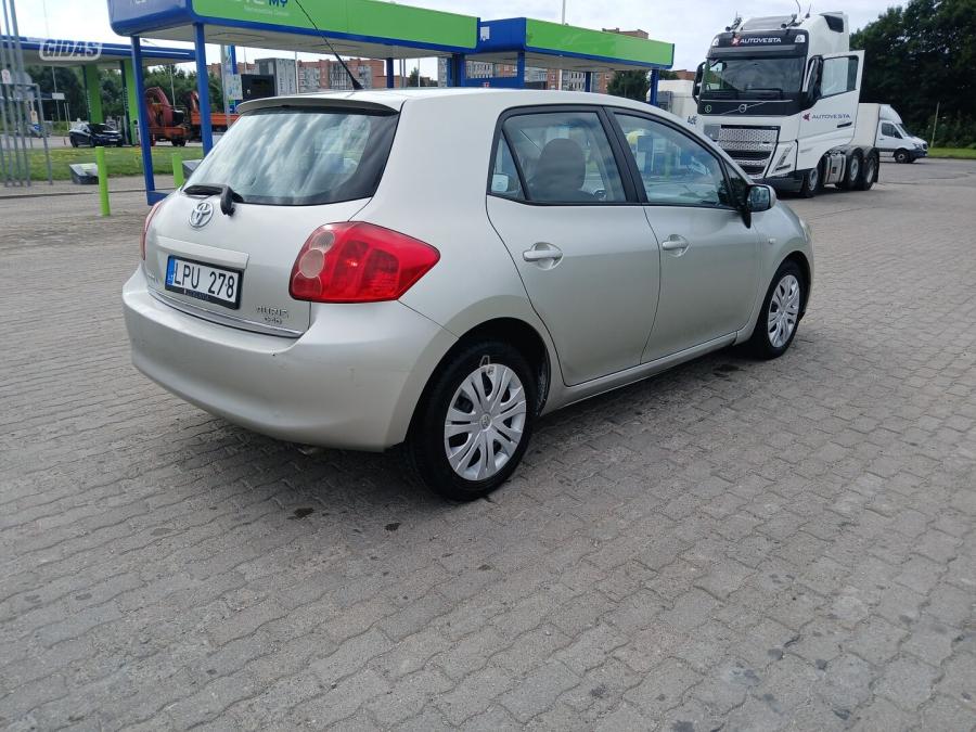 Toyota Auris 2007 Klaipėda, ar dzinēja tilpumu 2.00 L un nobraukumu 360 tūkst. km par 1350 €, foto 5 vietnē AUTOMOTO.COM.LV