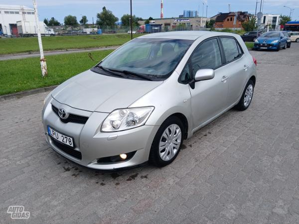 Toyota Auris 2007 in Klaipeda, with an engine capacity of 2.00 L and mileage of 360 thousand km for 1350 €, photo 8 on AUTOMOTO.COM.LV
