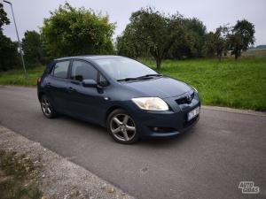 Toyota Auris 2007 in Vilnius, with an engine capacity of 2.00 L and mileage of 344 thousand km for 1500 €, photo 3 on AUTOMOTO.COM.LV