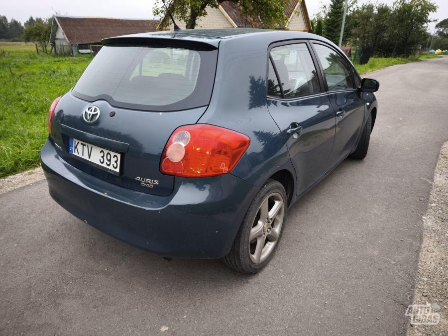 Toyota Auris 2007 in Vilnius, with an engine capacity of 2.00 L and mileage of 344 thousand km for 1500 €, photo 4 on AUTOMOTO.COM.LV