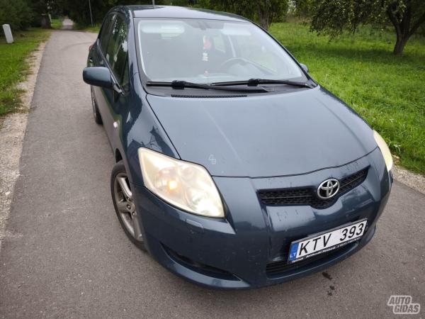 Toyota Auris 2007 Viļņa, ar dzinēja tilpumu 2.00 L un nobraukumu 344 tūkst. km par 1500 €, foto 5 vietnē AUTOMOTO.COM.LV