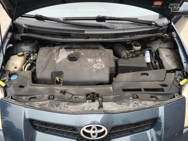 Toyota Auris 2007 Viļņa, ar dzinēja tilpumu 2.00 L un nobraukumu 344 tūkst. km par 1500 €, foto 9 vietnē AUTOMOTO.COM.LV