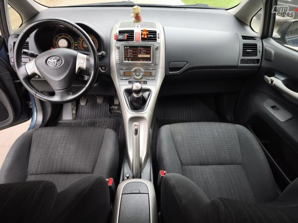 Toyota Auris 2007 Viļņa, ar dzinēja tilpumu 2.00 L un nobraukumu 344 tūkst. km par 1500 €, foto 10 vietnē AUTOMOTO.COM.LV