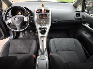 Toyota Auris 2007 in Vilnius, with an engine capacity of 2.00 L and mileage of 344 thousand km for 1500 €, photo 10 on AUTOMOTO.COM.LV