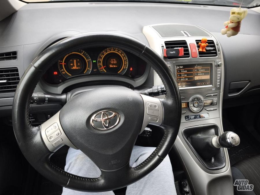Toyota Auris 2007 in Vilnius, with an engine capacity of 2.00 L and mileage of 344 thousand km for 1500 €, photo 13 on AUTOMOTO.COM.LV