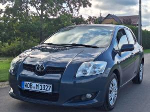 Toyota Auris 2007 in Mazeikiai, with an engine capacity of 2.00 L and mileage of 213 thousand km for 3300 €, photo 4 on AUTOMOTO.COM.LV
