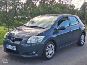 Toyota Auris 2007 in Mazeikiai, with an engine capacity of 2.00 L and mileage of 213 thousand km for 3300 €, photo 5 on AUTOMOTO.COM.LV