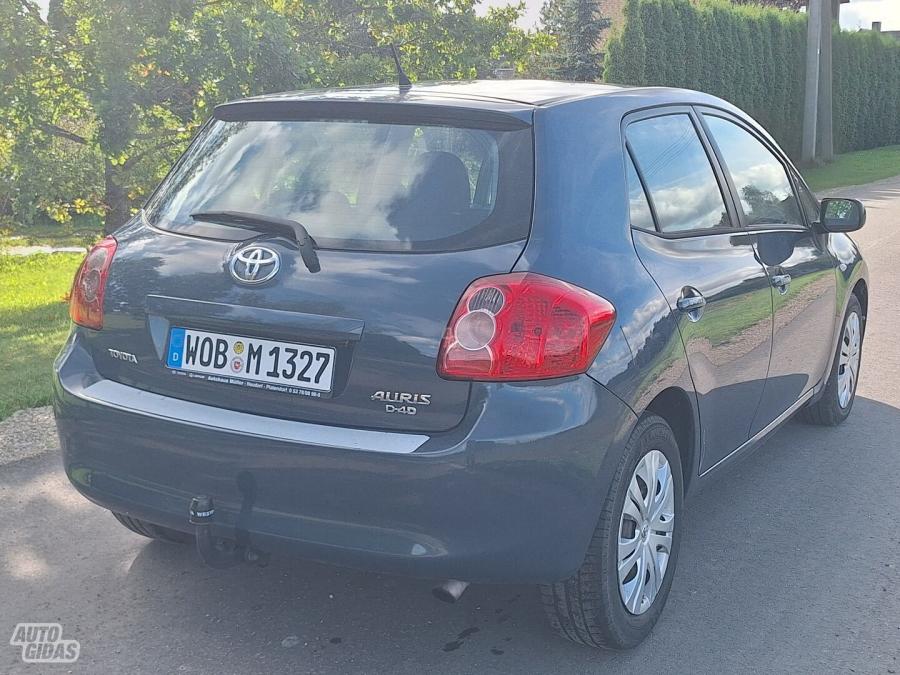 Toyota Auris 2007 in Mazeikiai, with an engine capacity of 2.00 L and mileage of 213 thousand km for 3300 €, photo 11 on AUTOMOTO.COM.LV