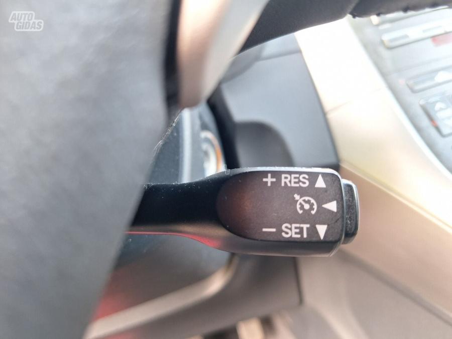 Toyota Auris 2007 in Mazeikiai, with an engine capacity of 2.00 L and mileage of 213 thousand km for 3300 €, photo 16 on AUTOMOTO.COM.LV