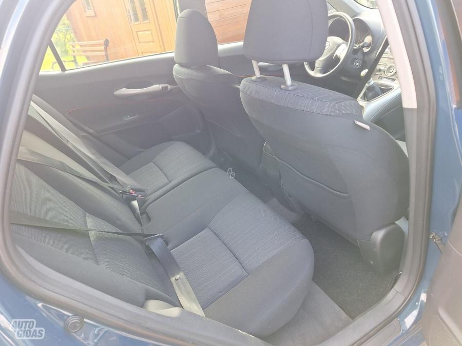 Toyota Auris 2007 in Mazeikiai, with an engine capacity of 2.00 L and mileage of 213 thousand km for 3300 €, photo 19 on AUTOMOTO.COM.LV