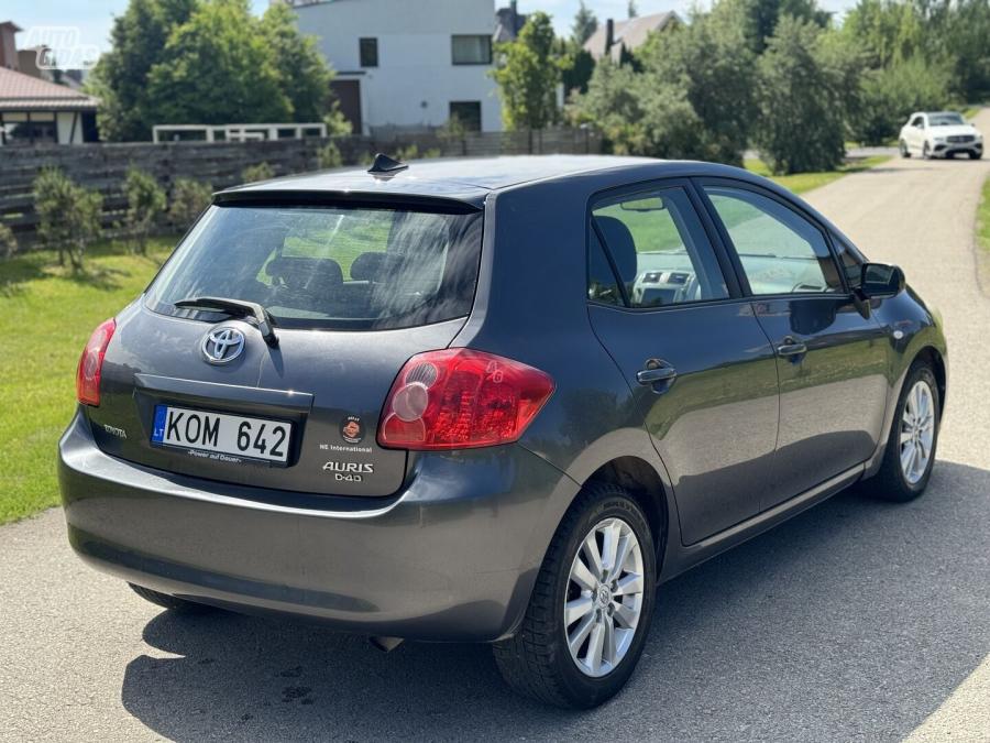 Toyota Auris 2007 in Vilnius, with an engine capacity of 2.00 L and mileage of 308 thousand km for 1500 €, photo 4 on AUTOMOTO.COM.LV