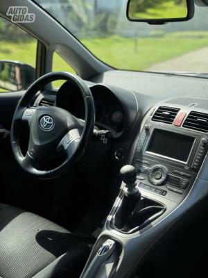 Toyota Auris 2007 in Vilnius, with an engine capacity of 2.00 L and mileage of 308 thousand km for 1500 €, photo 8 on AUTOMOTO.COM.LV