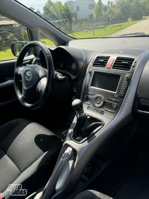 Toyota Auris 2007 in Vilnius, with an engine capacity of 2.00 L and mileage of 308 thousand km for 1500 €, photo 9 on AUTOMOTO.COM.LV