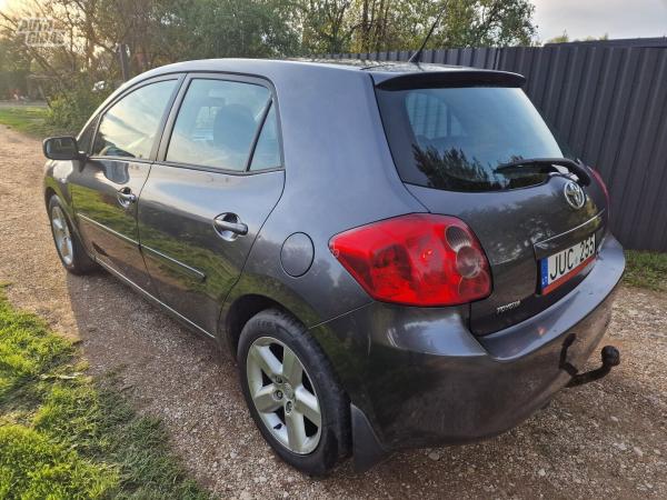 Toyota Auris 2007 in Ukmerge, with an engine capacity of 1.40 L and mileage of 315 thousand km for 1350 €, photo 5 on AUTOMOTO.COM.LV
