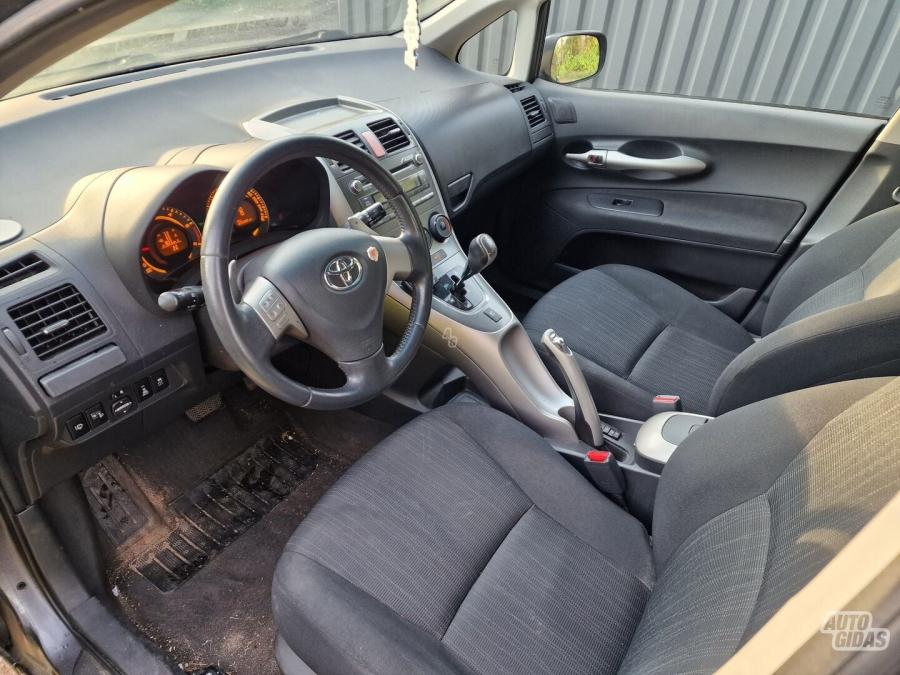 Toyota Auris 2007 Ukmergė, ar dzinēja tilpumu 1.40 L un nobraukumu 315 tūkst. km par 1350 €, foto 9 vietnē AUTOMOTO.COM.LV