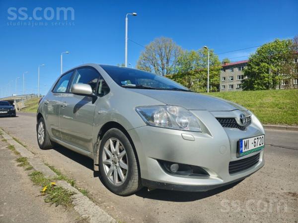 Toyota Auris 2008 in Riga, with an engine capacity of 1.60 L and mileage of 167 thousand km for 2950 €, photo 7 on AUTOMOTO.COM.LV
