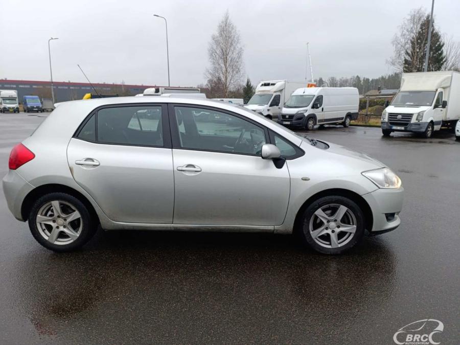 Toyota Auris 2008 in Vilnius, with an engine capacity of 1.36 L and mileage of 286 thousand km for 2500 €, photo 5 on AUTOMOTO.COM.LV