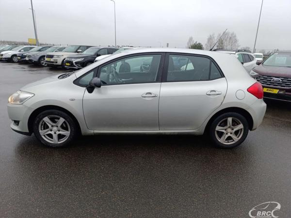 Toyota Auris 2008 Viļņa, ar dzinēja tilpumu 1.36 L un nobraukumu 286 tūkst. km par 2500 €, foto 3 vietnē AUTOMOTO.COM.LV