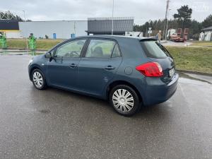 Toyota Auris 2008 in Utena, with an engine capacity of 2.00 L and mileage of 280 thousand km for 750 €, photo 4 on AUTOMOTO.COM.LV