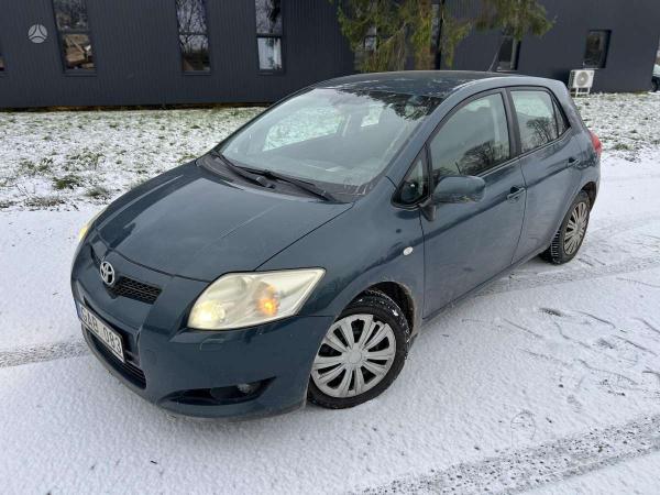 Toyota Auris 2008 Viļņa, ar dzinēja tilpumu 2.00 L un nobraukumu 380 tūkst. km par 1500 €, foto 2 vietnē AUTOMOTO.COM.LV