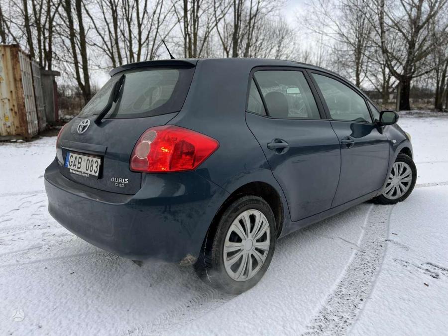Toyota Auris 2008 Viļņa, ar dzinēja tilpumu 2.00 L un nobraukumu 380 tūkst. km par 1500 €, foto 10 vietnē AUTOMOTO.COM.LV