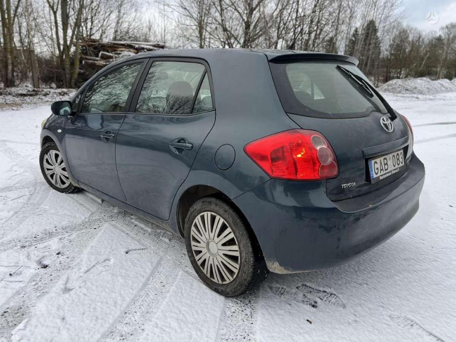 Toyota Auris 2008 Viļņa, ar dzinēja tilpumu 2.00 L un nobraukumu 380 tūkst. km par 1500 €, foto 15 vietnē AUTOMOTO.COM.LV