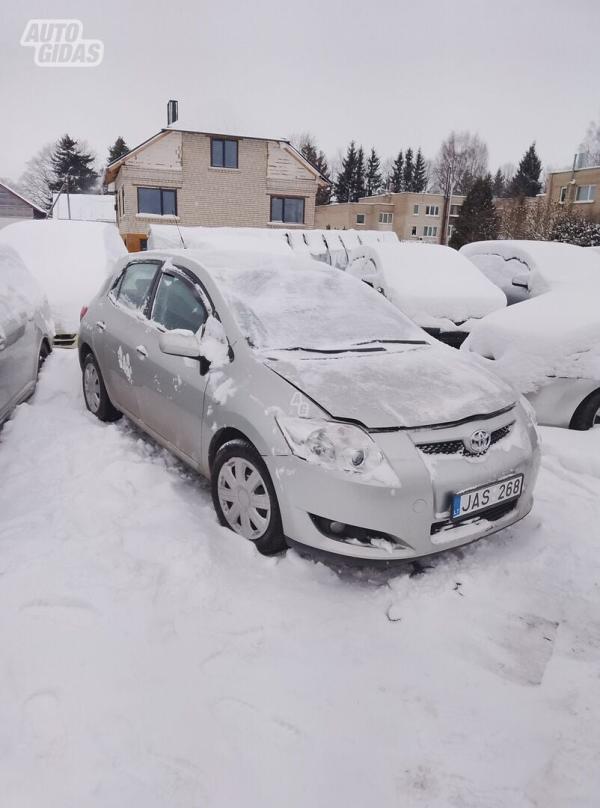 Toyota Auris 2008 in Taurage, with an engine capacity of 2.00 L and mileage of 280 thousand km for 600 €, photo 1 on AUTOMOTO.COM.LV