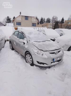 Toyota Auris 2008 Tauragė, ar dzinēja tilpumu 2.00 L un nobraukumu 280 tūkst. km par 600 €, foto  vietnē AUTOMOTO.COM.LV