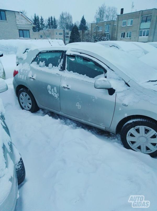 Toyota Auris 2008 in Taurage, with an engine capacity of 2.00 L and mileage of 280 thousand km for 600 €, photo 4 on AUTOMOTO.COM.LV