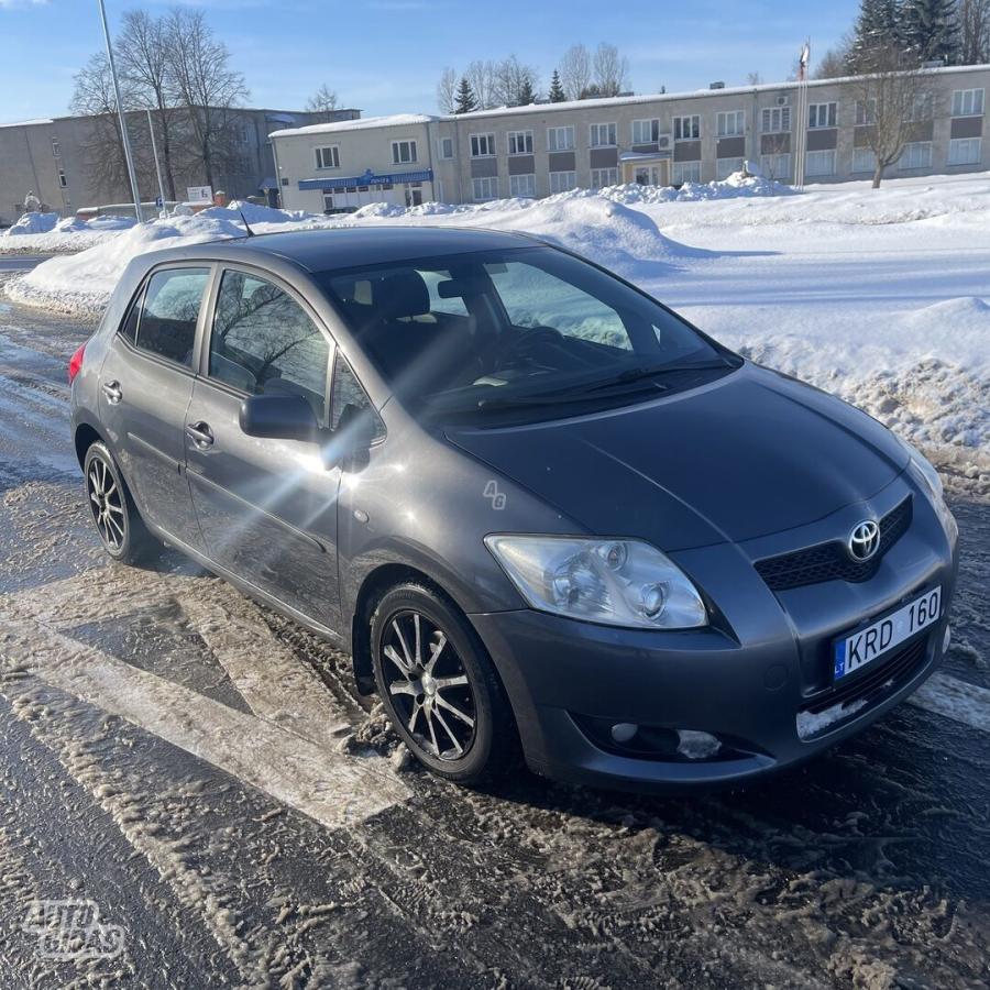 Toyota Auris 2008 in Siauliai, with an engine capacity of 1.40 L and mileage of 215 thousand km for 2999 €, photo 3 on AUTOMOTO.COM.LV