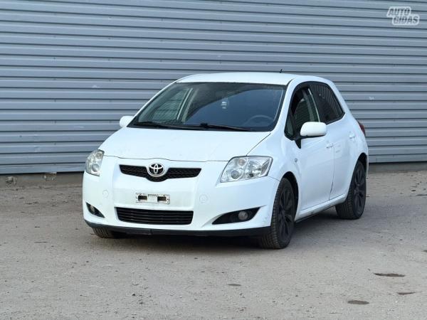 Toyota Auris 2008 in Vilnius, with an engine capacity of 2.00 L and mileage of 308 thousand km for 1700 €, photo 7 on AUTOMOTO.COM.LV