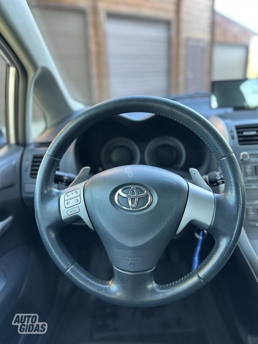 Toyota Auris 2008 Viļņa, ar dzinēja tilpumu 1.60 L un nobraukumu 226 tūkst. km par 3000 €, foto 15 vietnē AUTOMOTO.COM.LV